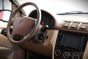 Черный Мерседес МЛ 400 2002 в Рига, объемом двигателя 4.00 л и пробегом 400 тыс. км за 1995 €, фото 12 на AUTOMOTO.COM.LV