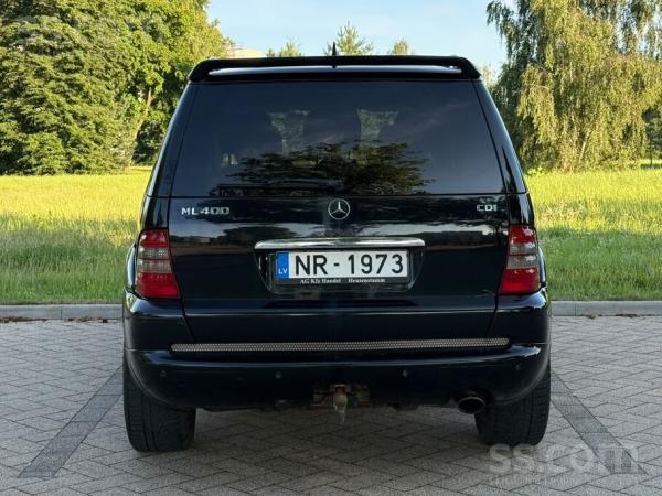 Black Mercedes-Benz ml-400 2003 in Riga, with an engine capacity of 4.00 L and mileage of 0 thousand km for 1990 €, photo 7 on AUTOMOTO.COM.LV