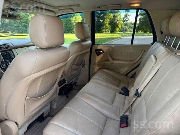 Black Mercedes-Benz ml-400 2003 in Riga, with an engine capacity of 4.00 L and mileage of 0 thousand km for 1990 €, photo 10 on AUTOMOTO.COM.LV