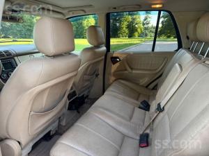 Black Mercedes-Benz ml-400 2003 in Riga, with an engine capacity of 4.00 L and mileage of 0 thousand km for 1990 €, photo 11 on AUTOMOTO.COM.LV