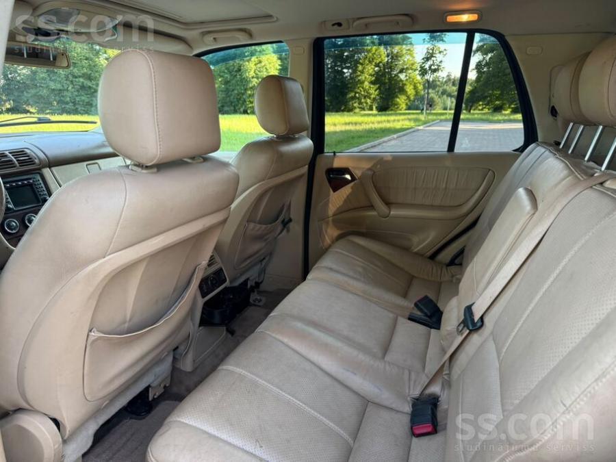 Black Mercedes-Benz ml-400 2003 in Riga, with an engine capacity of 4.00 L and mileage of 0 thousand km for 1990 €, photo 11 on AUTOMOTO.COM.LV