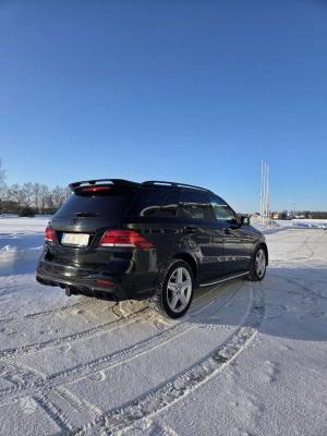 Melns Mercedes-Benz ml-400 2015 Viļņa, ar dzinēja tilpumu 0.35 L un nobraukumu 131 tūkst. km par 20000 €, foto 19 vietnē AUTOMOTO.COM.LV