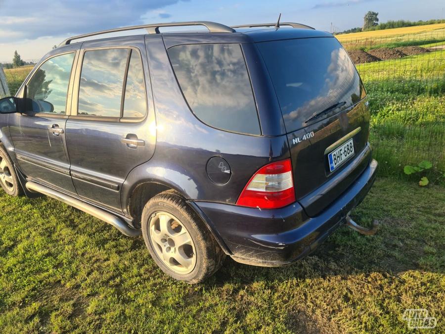 Mercedes-Benz ml-400 2003 Kauņa, ar dzinēja tilpumu 4.00 L un nobraukumu 386 tūkst. km par 1600 €, foto 6 vietnē AUTOMOTO.COM.LV