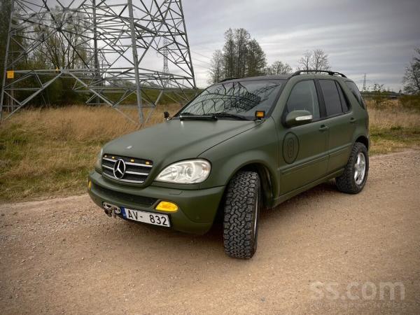 Green Mercedes-Benz ml-400 2002 in Riga, with an engine capacity of 4.00 L and mileage of 395 thousand km for 3200 €, photo 1 on AUTOMOTO.COM.LV