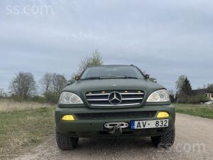 Zaļš Mercedes-Benz ml-400 2002 Rīga, ar dzinēja tilpumu 4.00 L un nobraukumu 395 tūkst. km par 3200 €, foto 6 vietnē AUTOMOTO.COM.LV