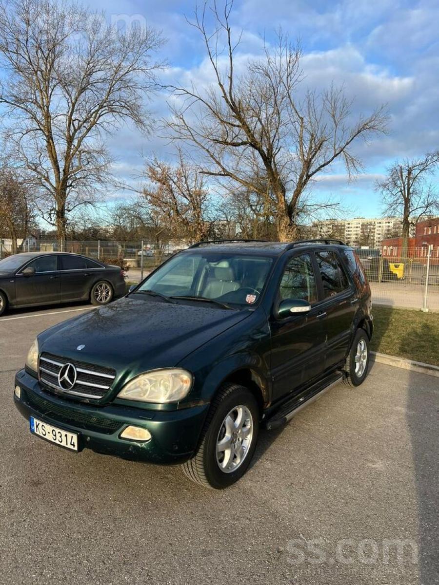 Zaļš Mercedes-Benz ml-400 2004 Rīga, ar dzinēja tilpumu 4.00 L un nobraukumu 338 tūkst. km par 1750 €, foto 3 vietnē AUTOMOTO.COM.LV