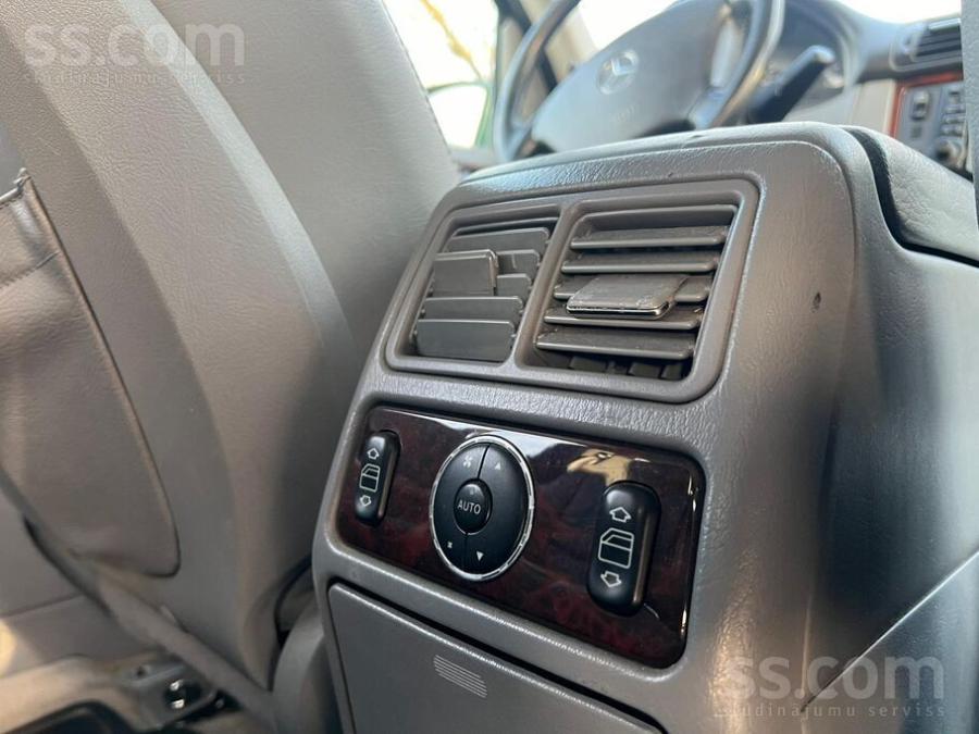 Zaļš Mercedes-Benz ml-400 2004 Rīga, ar dzinēja tilpumu 4.00 L un nobraukumu 338 tūkst. km par 1750 €, foto 13 vietnē AUTOMOTO.COM.LV