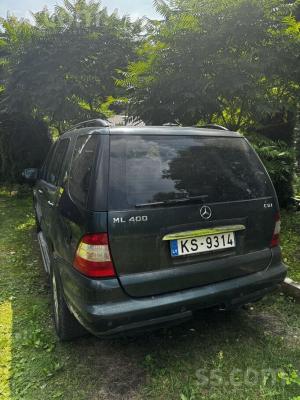 Green Mercedes-Benz ml-400 2004 in Riga, with an engine capacity of 4.00 L and mileage of 340 thousand km for 2400 €, photo 3 on AUTOMOTO.COM.LV