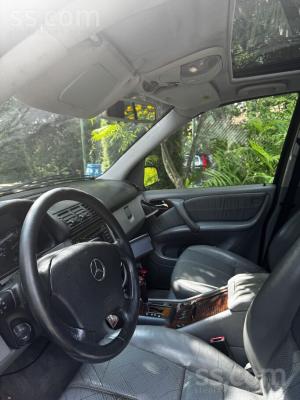 Green Mercedes-Benz ml-400 2004 in Riga, with an engine capacity of 4.00 L and mileage of 340 thousand km for 2400 €, photo 4 on AUTOMOTO.COM.LV