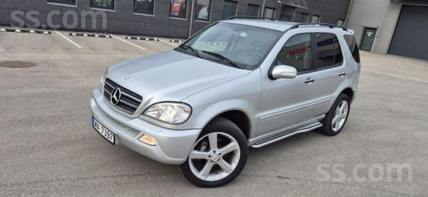 Pelēks Mercedes-Benz ml-400 2003 Rīga, ar dzinēja tilpumu 4.00 L un nobraukumu 400 tūkst. km par 3890 €, foto 1 vietnē AUTOMOTO.COM.LV