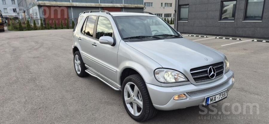 Pelēks Mercedes-Benz ml-400 2003 Rīga, ar dzinēja tilpumu 4.00 L un nobraukumu 400 tūkst. km par 3890 €, foto 5 vietnē AUTOMOTO.COM.LV