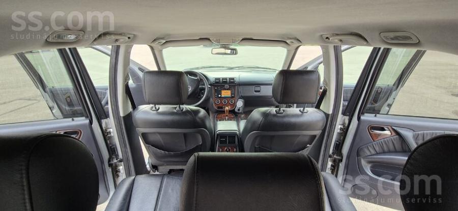 Pelēks Mercedes-Benz ml-400 2003 Rīga, ar dzinēja tilpumu 4.00 L un nobraukumu 400 tūkst. km par 3890 €, foto 8 vietnē AUTOMOTO.COM.LV
