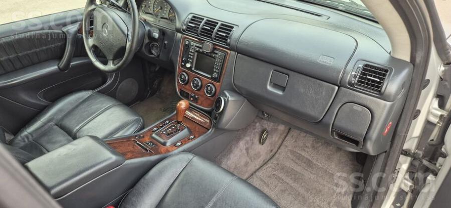 Pelēks Mercedes-Benz ml-400 2003 Rīga, ar dzinēja tilpumu 4.00 L un nobraukumu 400 tūkst. km par 3890 €, foto 10 vietnē AUTOMOTO.COM.LV