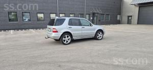 Pelēks Mercedes-Benz ml-400 2003 Rīga, ar dzinēja tilpumu 4.00 L un nobraukumu 400 tūkst. km par 3890 €, foto 12 vietnē AUTOMOTO.COM.LV