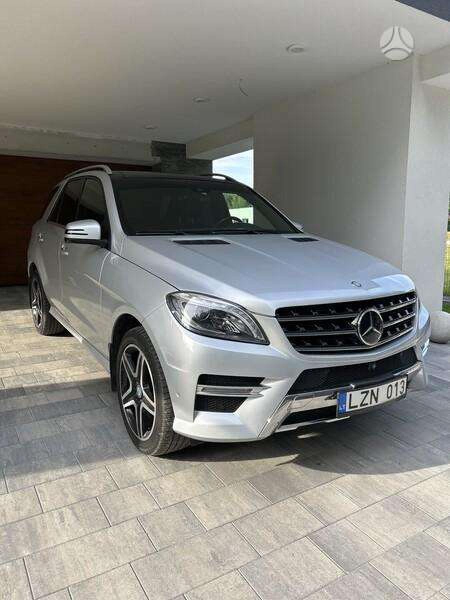 Grey Mercedes-Benz ml-400 2015 in Vilnius, with an engine capacity of 3.00 L and mileage of 163 thousand km for 19500 €, photo 12 on AUTOMOTO.COM.LV