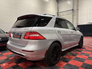 Grey Mercedes-Benz ml-400 2015 in Vilnius, with an engine capacity of 3.00 L and mileage of 164 thousand km for 18200 €, photo 5 on AUTOMOTO.COM.LV