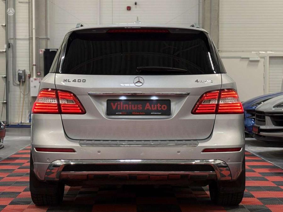 Grey Mercedes-Benz ml-400 2015 in Vilnius, with an engine capacity of 3.00 L and mileage of 164 thousand km for 18200 €, photo 6 on AUTOMOTO.COM.LV