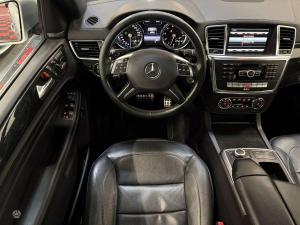 Grey Mercedes-Benz ml-400 2015 in Vilnius, with an engine capacity of 3.00 L and mileage of 164 thousand km for 18200 €, photo 21 on AUTOMOTO.COM.LV