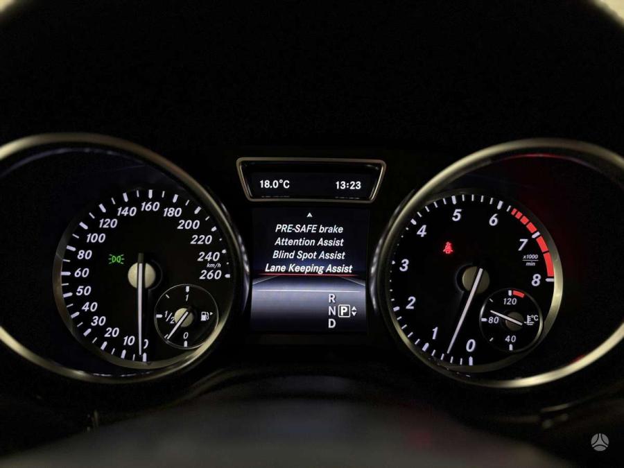 Grey Mercedes-Benz ml-400 2015 in Vilnius, with an engine capacity of 3.00 L and mileage of 164 thousand km for 18200 €, photo 25 on AUTOMOTO.COM.LV