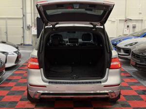 Grey Mercedes-Benz ml-400 2015 in Vilnius, with an engine capacity of 3.00 L and mileage of 164 thousand km for 18200 €, photo 36 on AUTOMOTO.COM.LV