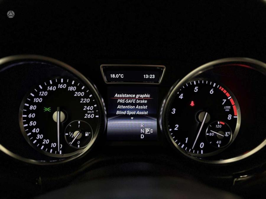 Pelēks Mercedes-Benz ml-400 2015 Viļņa, ar dzinēja tilpumu 3.00 L un nobraukumu 164 tūkst. km par 17790 €, foto 24 vietnē AUTOMOTO.COM.LV