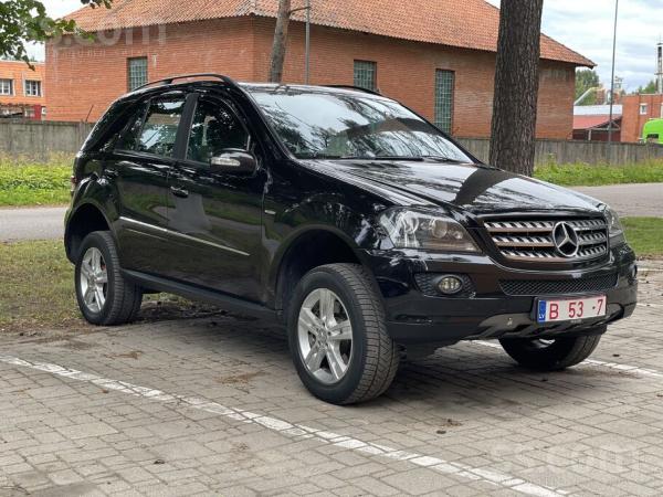 Black Mercedes-Benz ml-420 2008 in Riga, with an engine capacity of 3.00 L and mileage of 0 thousand km for 5200 €, photo 2 on AUTOMOTO.COM.LV
