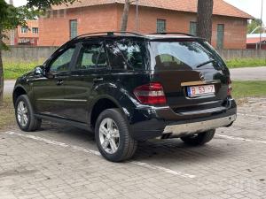 Melns Mercedes-Benz ml-420 2008 Rīga, ar dzinēja tilpumu 3.00 L un nobraukumu 0 tūkst. km par 5200 €, foto 6 vietnē AUTOMOTO.COM.LV