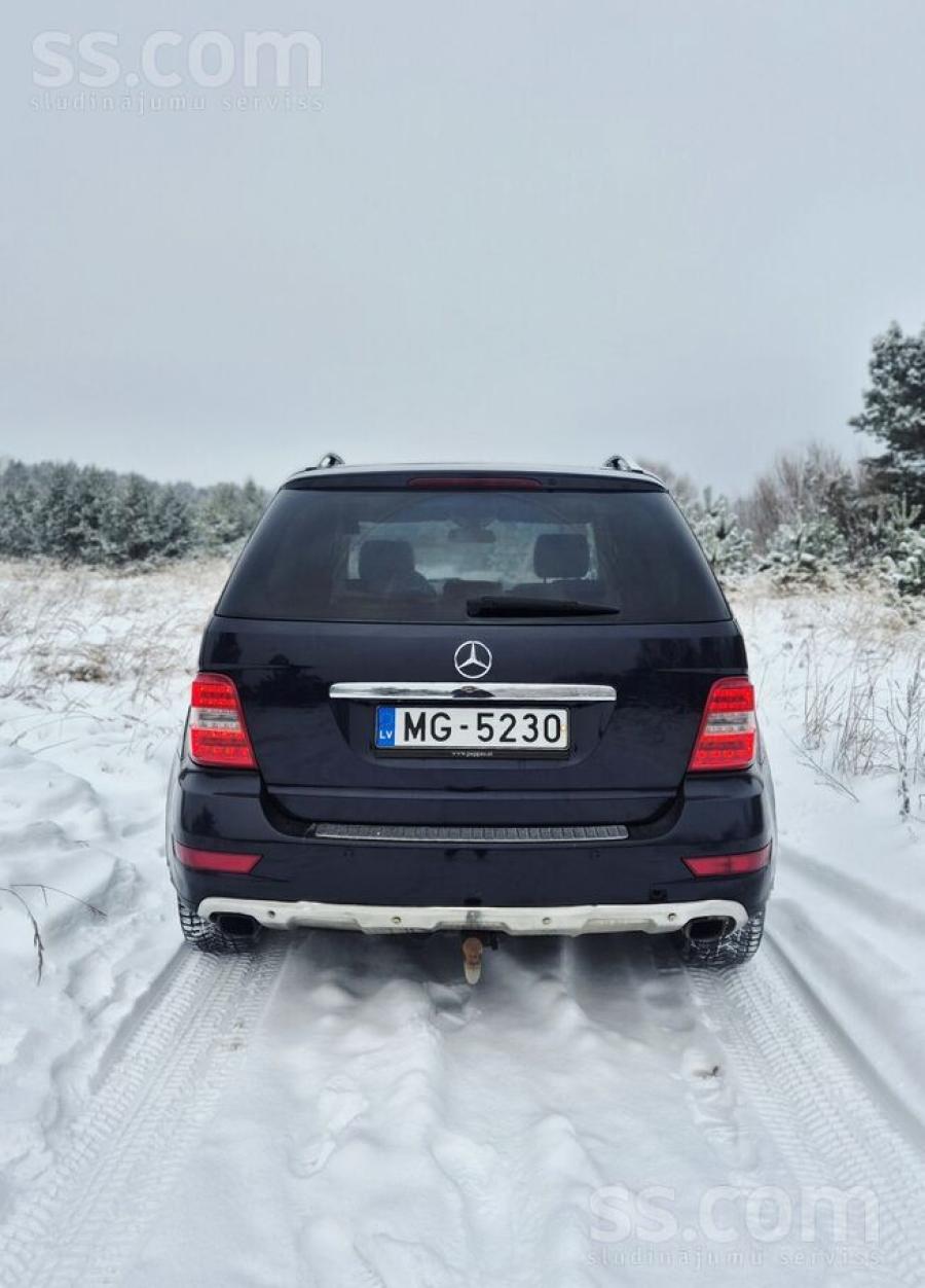 Zils Mercedes-Benz ml-420 2009 Rīga, ar dzinēja tilpumu 4.00 L un nobraukumu 391 tūkst. km par 7000 €, foto 2 vietnē AUTOMOTO.COM.LV