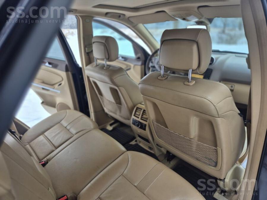 Zils Mercedes-Benz ml-420 2009 Rīga, ar dzinēja tilpumu 4.00 L un nobraukumu 391 tūkst. km par 7000 €, foto 11 vietnē AUTOMOTO.COM.LV