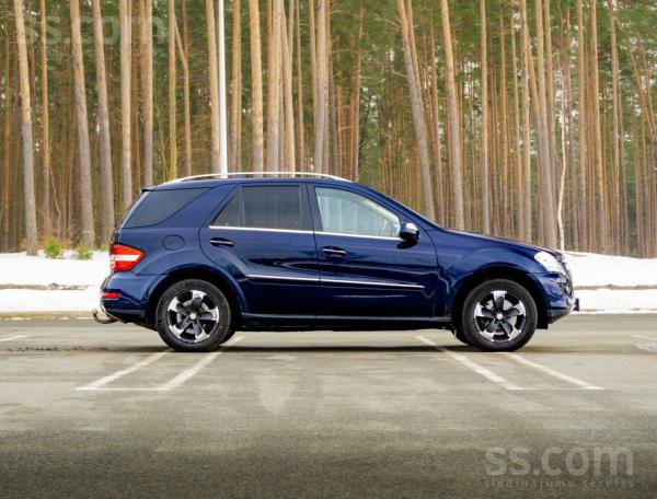 Blue Mercedes-Benz ml-420 2009 in Riga, with an engine capacity of 4.00 L and mileage of 392 thousand km for 5590 €, photo 8 on AUTOMOTO.COM.LV
