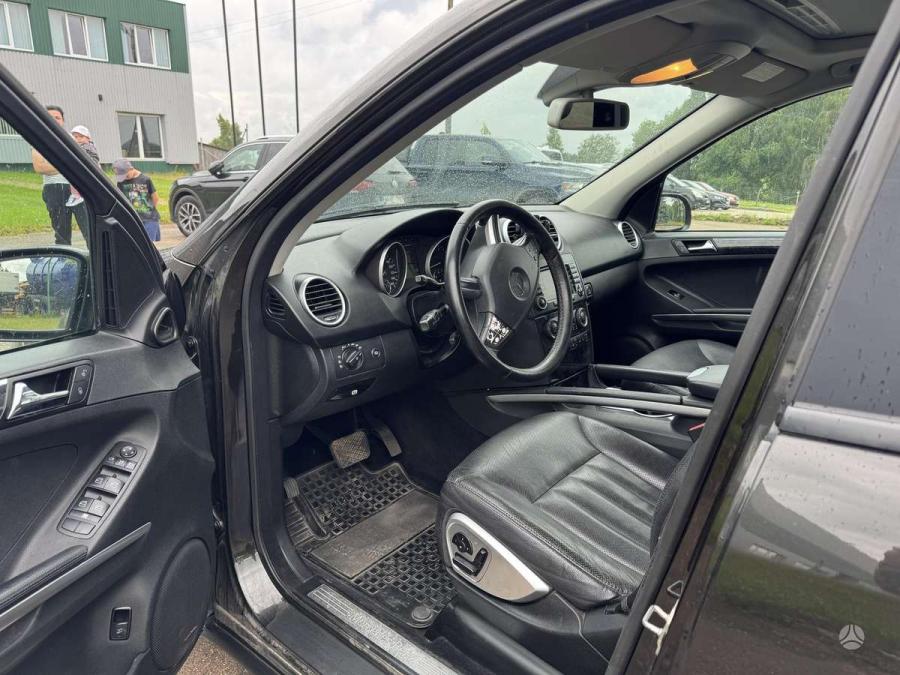 Brūns Mercedes-Benz ml-420 2007 Plungė, ar dzinēja tilpumu 4.00 L un nobraukumu 325 tūkst. km par 4500 €, foto 10 vietnē AUTOMOTO.COM.LV