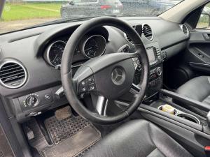 Brūns Mercedes-Benz ml-420 2007 Plungė, ar dzinēja tilpumu 4.00 L un nobraukumu 325 tūkst. km par 4500 €, foto 11 vietnē AUTOMOTO.COM.LV