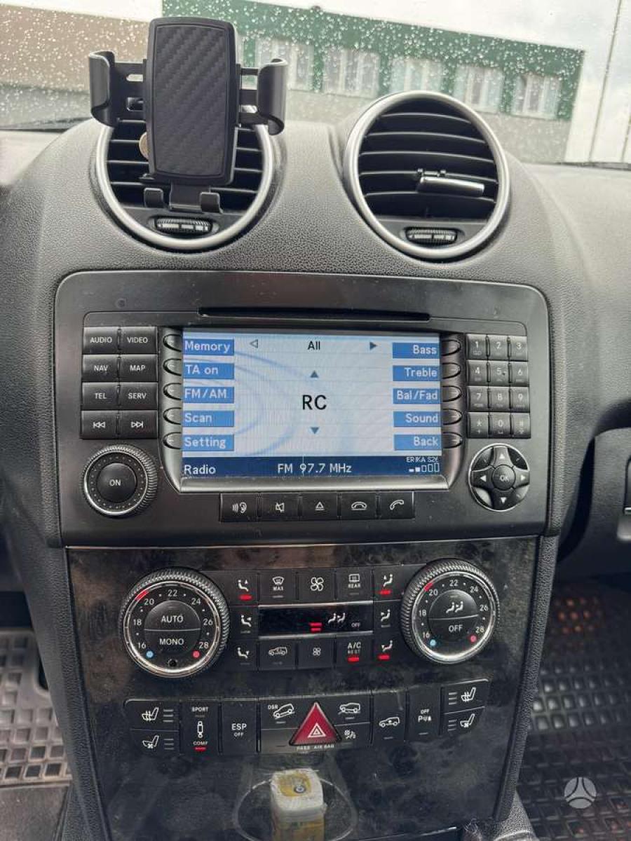 Brūns Mercedes-Benz ml-420 2007 Plungė, ar dzinēja tilpumu 4.00 L un nobraukumu 325 tūkst. km par 4500 €, foto 13 vietnē AUTOMOTO.COM.LV