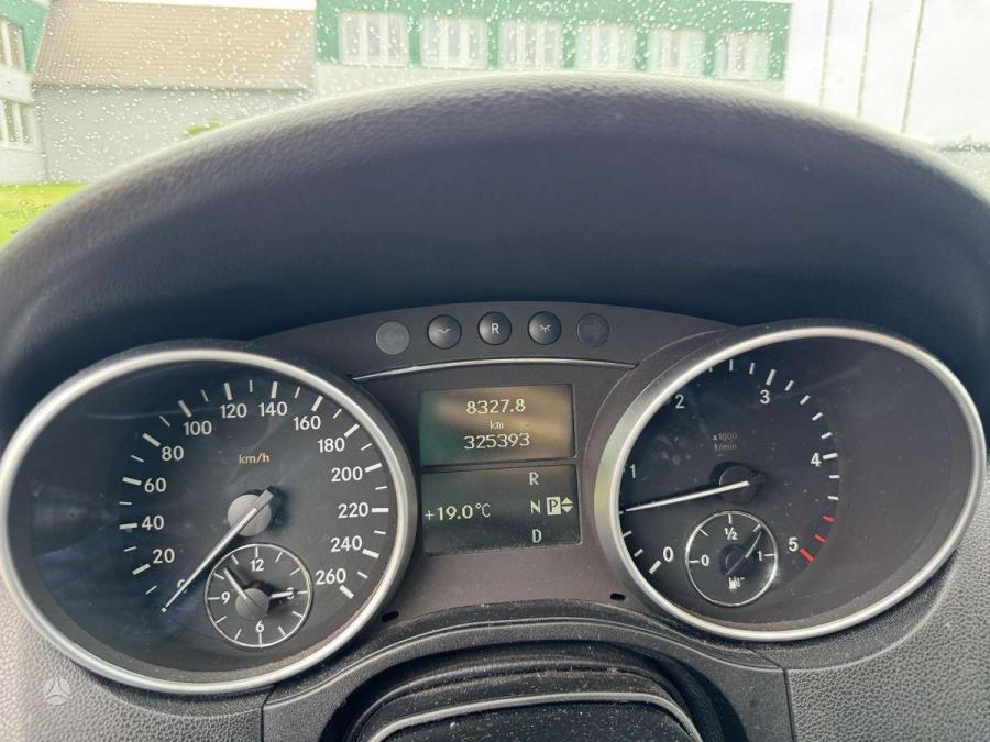 Brūns Mercedes-Benz ml-420 2007 Plungė, ar dzinēja tilpumu 4.00 L un nobraukumu 325 tūkst. km par 4500 €, foto 19 vietnē AUTOMOTO.COM.LV