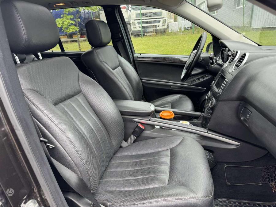 Brūns Mercedes-Benz ml-420 2007 Plungė, ar dzinēja tilpumu 4.00 L un nobraukumu 325 tūkst. km par 4500 €, foto 26 vietnē AUTOMOTO.COM.LV