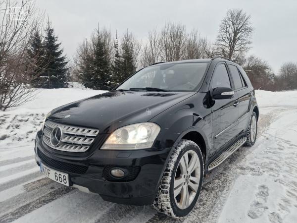 Mercedes-Benz ml-420 2008 Viļņa, ar dzinēja tilpumu 4.20 L un nobraukumu 38 tūkst. km par 3750 €, foto 4 vietnē AUTOMOTO.COM.LV