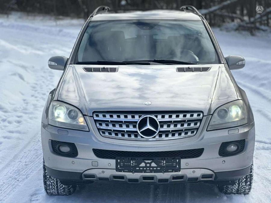Mercedes-Benz ml-420 2008 Viļņa, ar dzinēja tilpumu 4.00 L un nobraukumu 480 tūkst. km par 4000 €, foto 3 vietnē AUTOMOTO.COM.LV