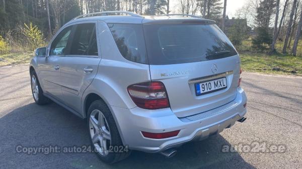 Pelēks Mercedes-Benz ml-420 2009 Tallina, ar dzinēja tilpumu 4.00 L un nobraukumu 325 tūkst. km par 9990 €, foto 8 vietnē AUTOMOTO.COM.LV