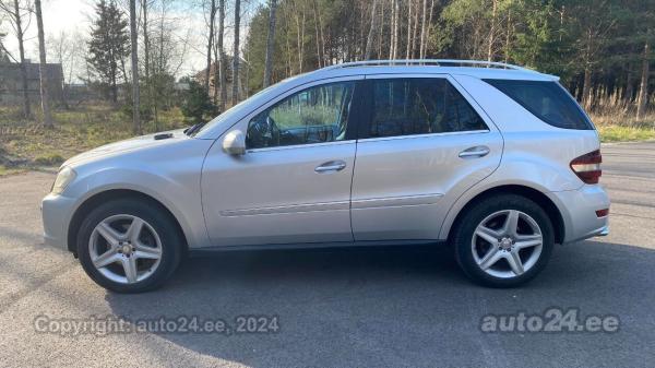 Pelēks Mercedes-Benz ml-420 2009 Tallina, ar dzinēja tilpumu 4.00 L un nobraukumu 325 tūkst. km par 9990 €, foto 9 vietnē AUTOMOTO.COM.LV