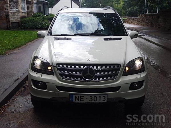 White Mercedes-Benz ml-420 2008 in Riga, with an engine capacity of 4.00 L and mileage of 0 thousand km for 4400 €, photo 2 on AUTOMOTO.COM.LV