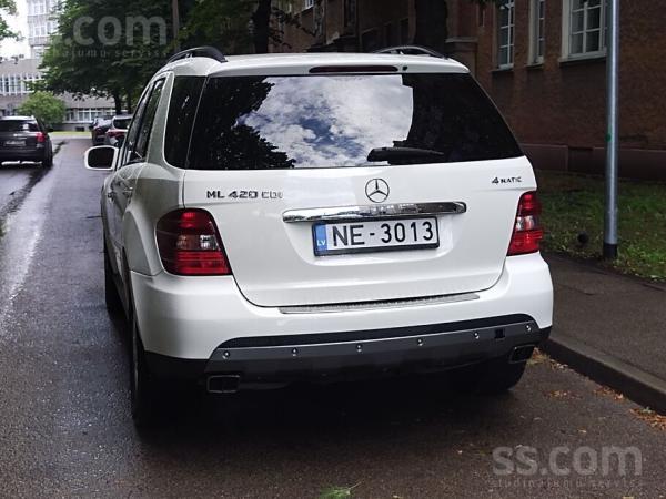 White Mercedes-Benz ml-420 2008 in Riga, with an engine capacity of 4.00 L and mileage of 0 thousand km for 4400 €, photo 8 on AUTOMOTO.COM.LV