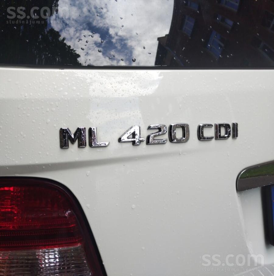 White Mercedes-Benz ml-420 2008 in Riga, with an engine capacity of 4.00 L and mileage of 0 thousand km for 4400 €, photo 11 on AUTOMOTO.COM.LV