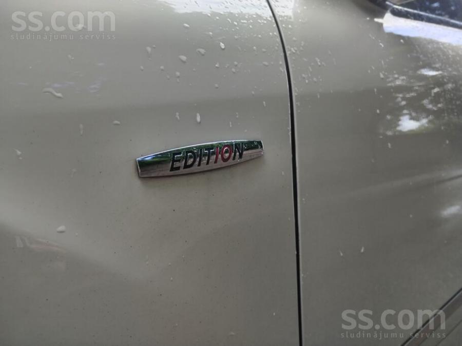 White Mercedes-Benz ml-420 2008 in Riga, with an engine capacity of 4.00 L and mileage of 0 thousand km for 4400 €, photo 13 on AUTOMOTO.COM.LV