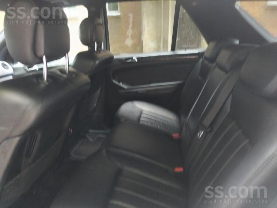White Mercedes-Benz ml-420 2008 in Riga, with an engine capacity of 4.00 L and mileage of 0 thousand km for 4400 €, photo 19 on AUTOMOTO.COM.LV