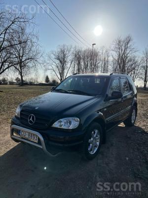 Melns Mercedes-Benz ml-430 1999 Rīga, ar dzinēja tilpumu 4.30 L un nobraukumu 410 tūkst. km par 6200 €, foto 3 vietnē AUTOMOTO.COM.LV
