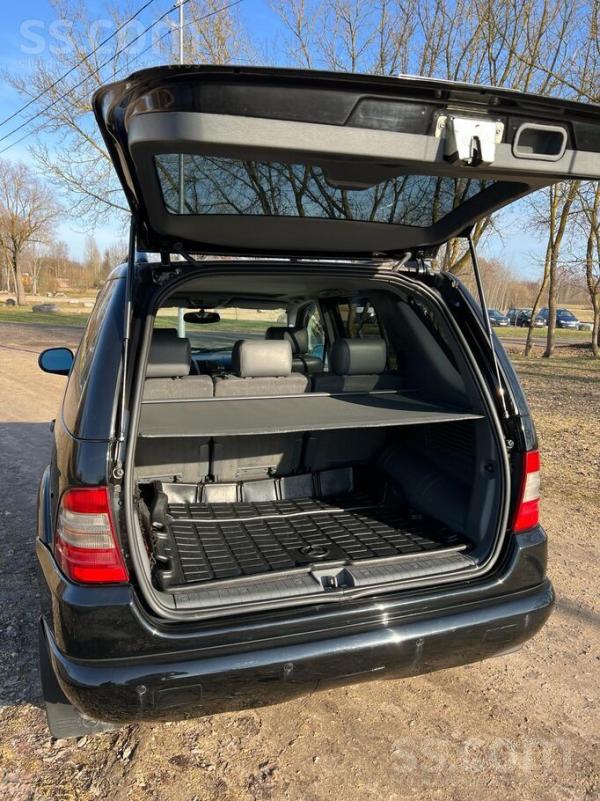 Melns Mercedes-Benz ml-430 1999 Rīga, ar dzinēja tilpumu 4.30 L un nobraukumu 410 tūkst. km par 6200 €, foto 4 vietnē AUTOMOTO.COM.LV