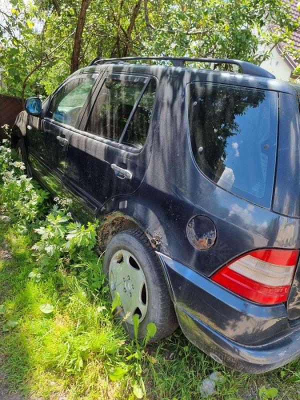 Melns Mercedes-Benz ml-430 1999 Kauņa, ar dzinēja tilpumu 4.30 L un nobraukumu 300 tūkst. km par 1200 €, foto 9 vietnē AUTOMOTO.COM.LV