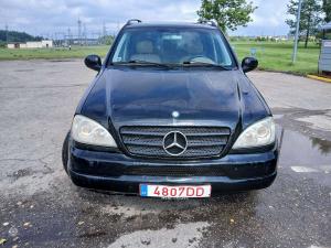 Melns Mercedes-Benz ml-430 1999 Viļņa, ar dzinēja tilpumu 4.30 L un nobraukumu 300 tūkst. km par 1480 €, foto 4 vietnē AUTOMOTO.COM.LV