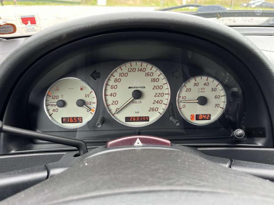 Black Mercedes-Benz ml-430 2000 in Vilnius, with an engine capacity of 4.27 L and mileage of 260 thousand km for 2750 €, photo 15 on AUTOMOTO.COM.LV