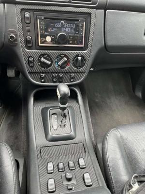 Black Mercedes-Benz ml-430 2000 in Vilnius, with an engine capacity of 4.27 L and mileage of 260 thousand km for 2750 €, photo 17 on AUTOMOTO.COM.LV